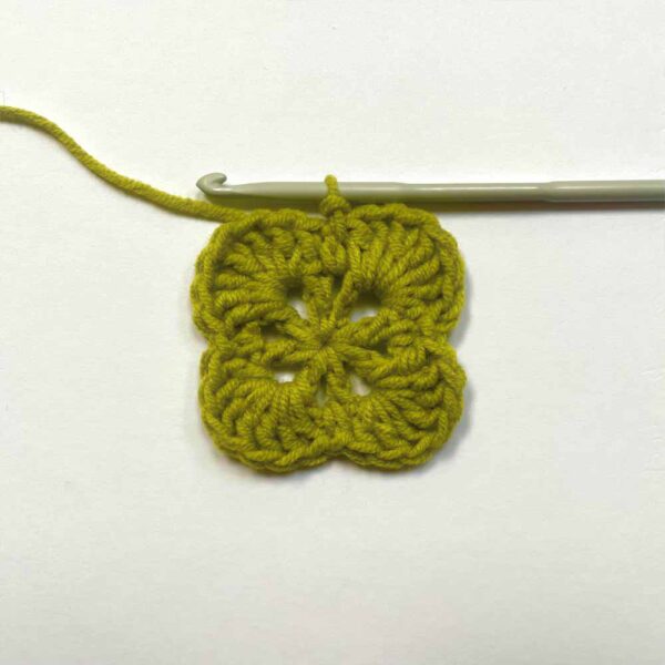 The Shell Stitch Granny Square Made Easy!